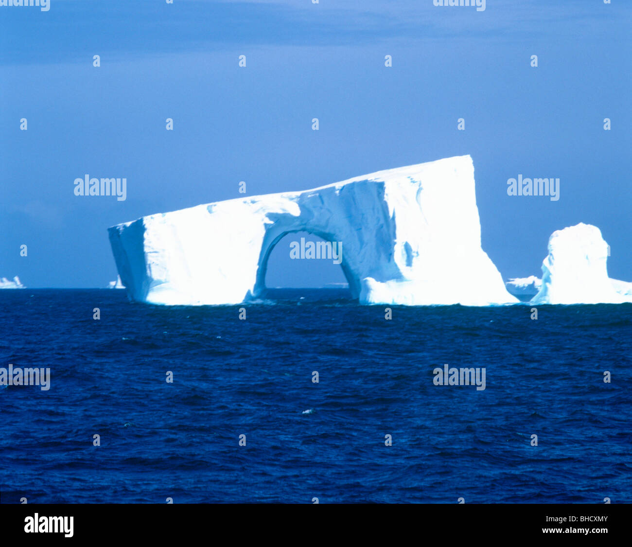Iceberg arches hi-res stock photography and images - Alamy