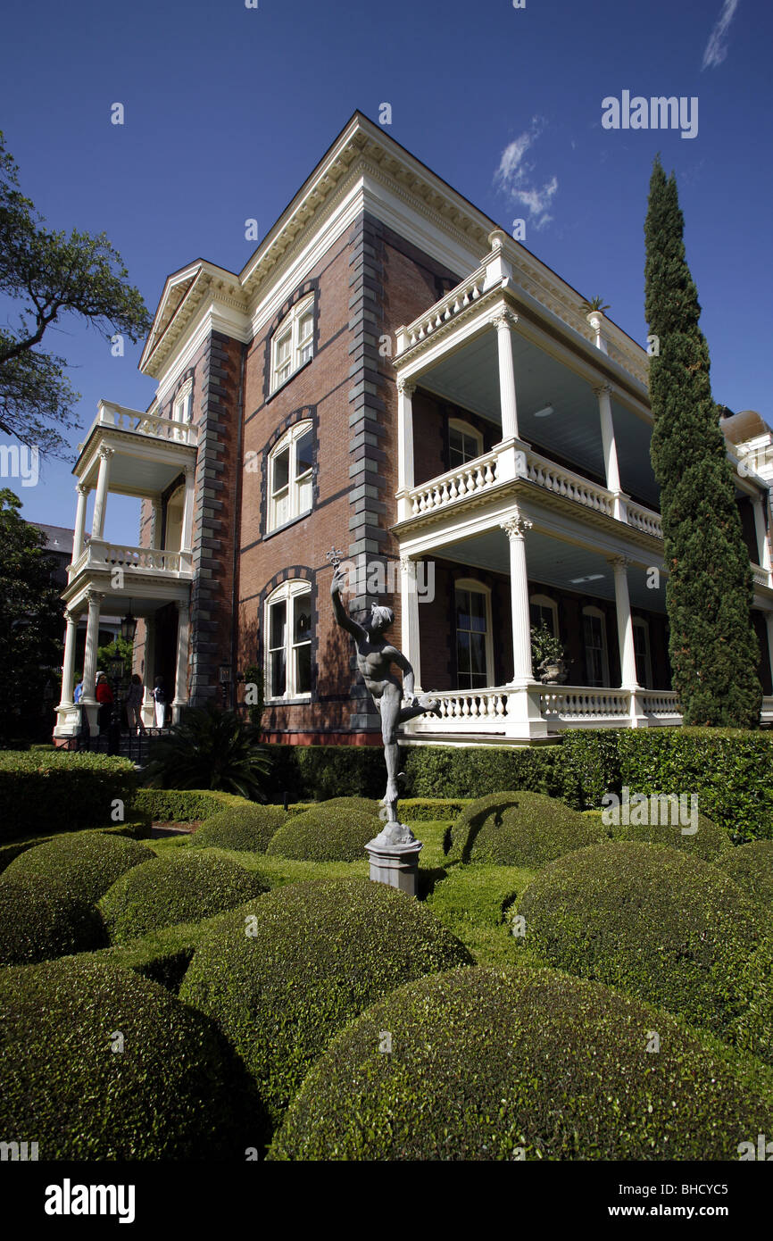 Calhoun Mansion & Statue of Mercury, Charleston, South Carolina, USA ...