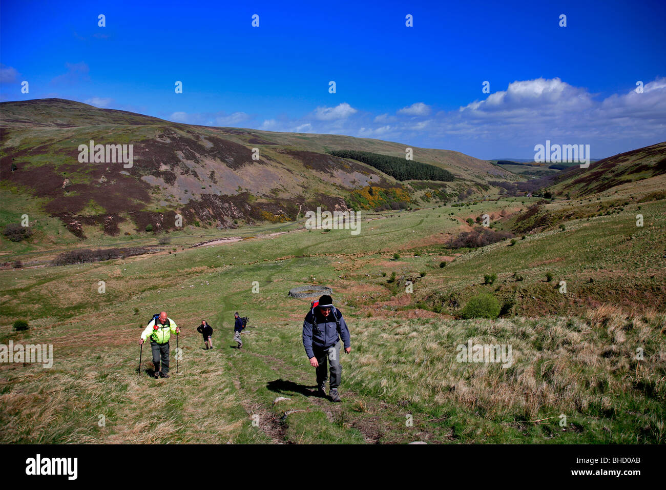 Male walkers in landscape hi-res stock photography and images - Alamy