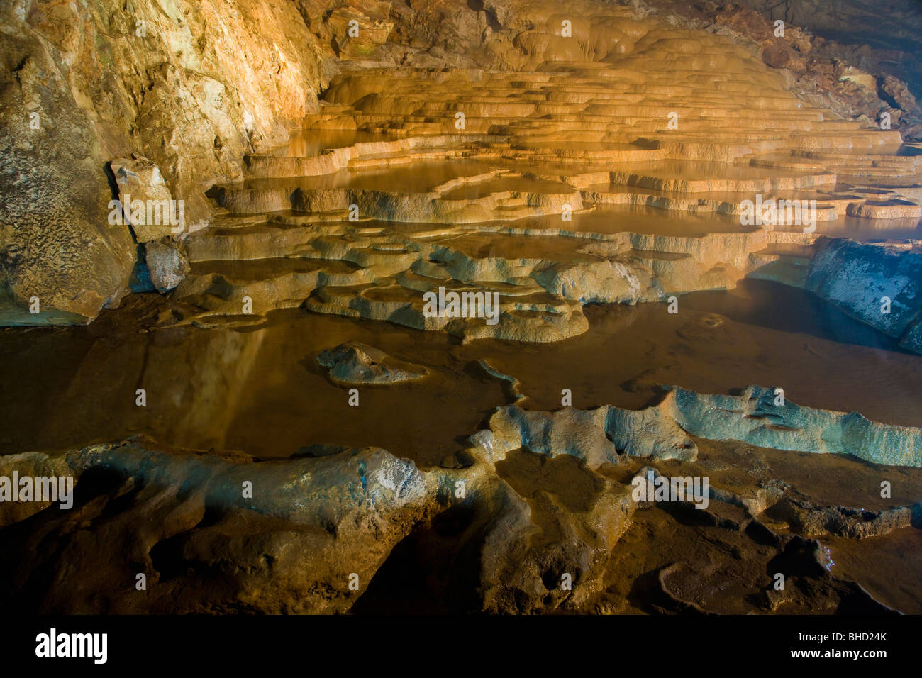 Limestone caves japan hi-res stock photography and images - Alamy