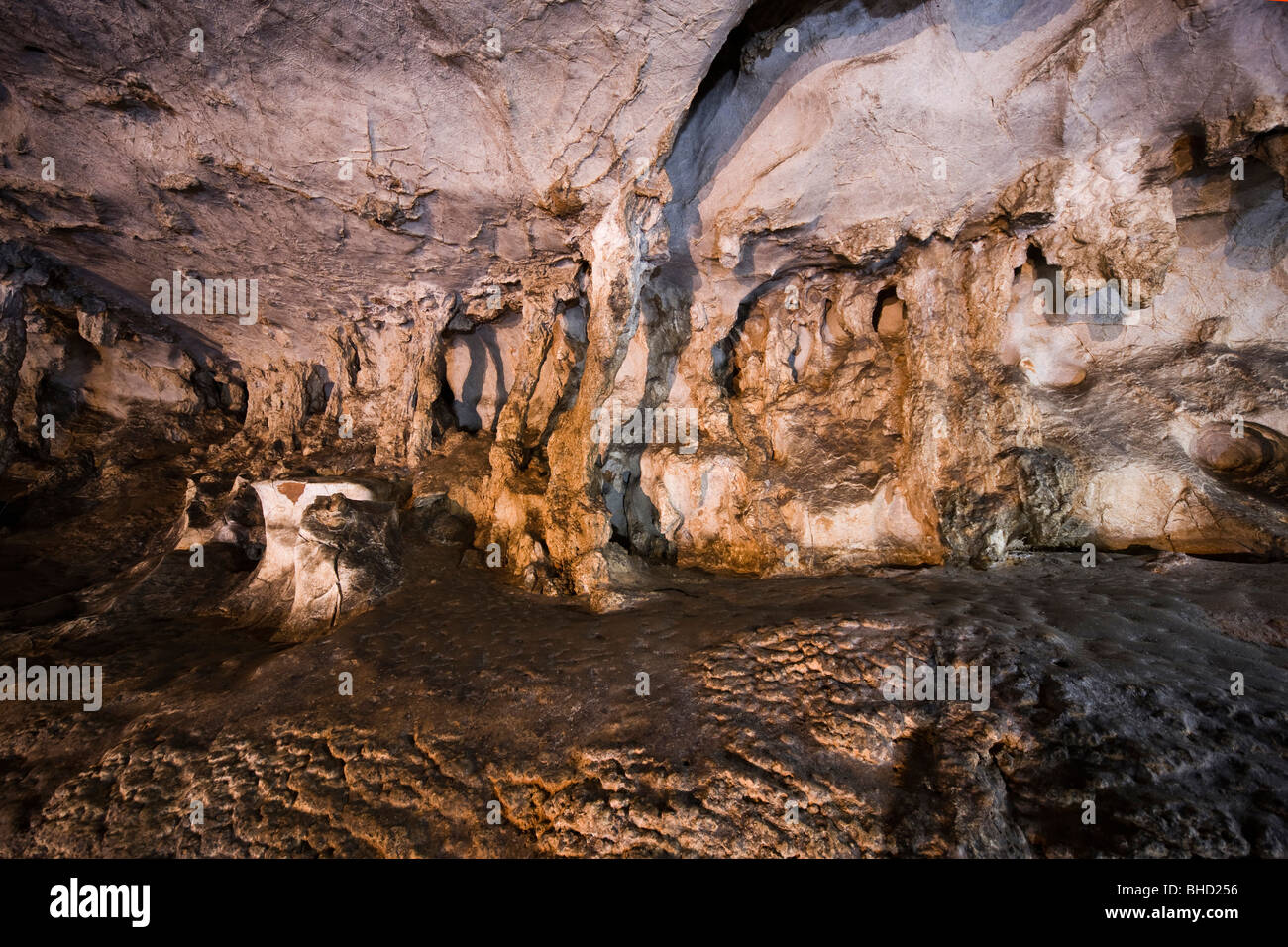Limestone caves japan hi-res stock photography and images - Alamy
