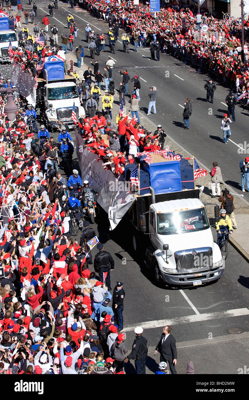 Buses filled with Philadelphia Phillies, Mayor Michael Nutter and ...