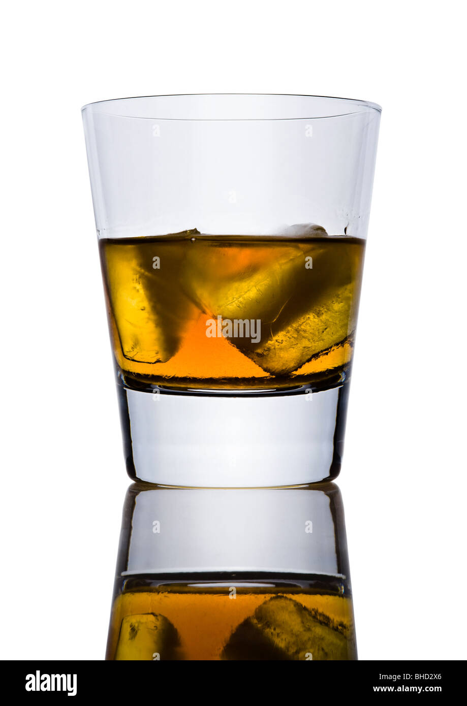 Glass whiskey ice pattern hi-res stock photography and images - Alamy