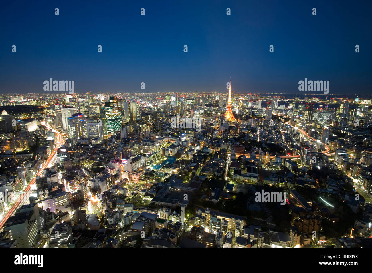 Cityscape of Tokyo with Tokyo Tower at night. Tokyo Prefecture, Japan ...