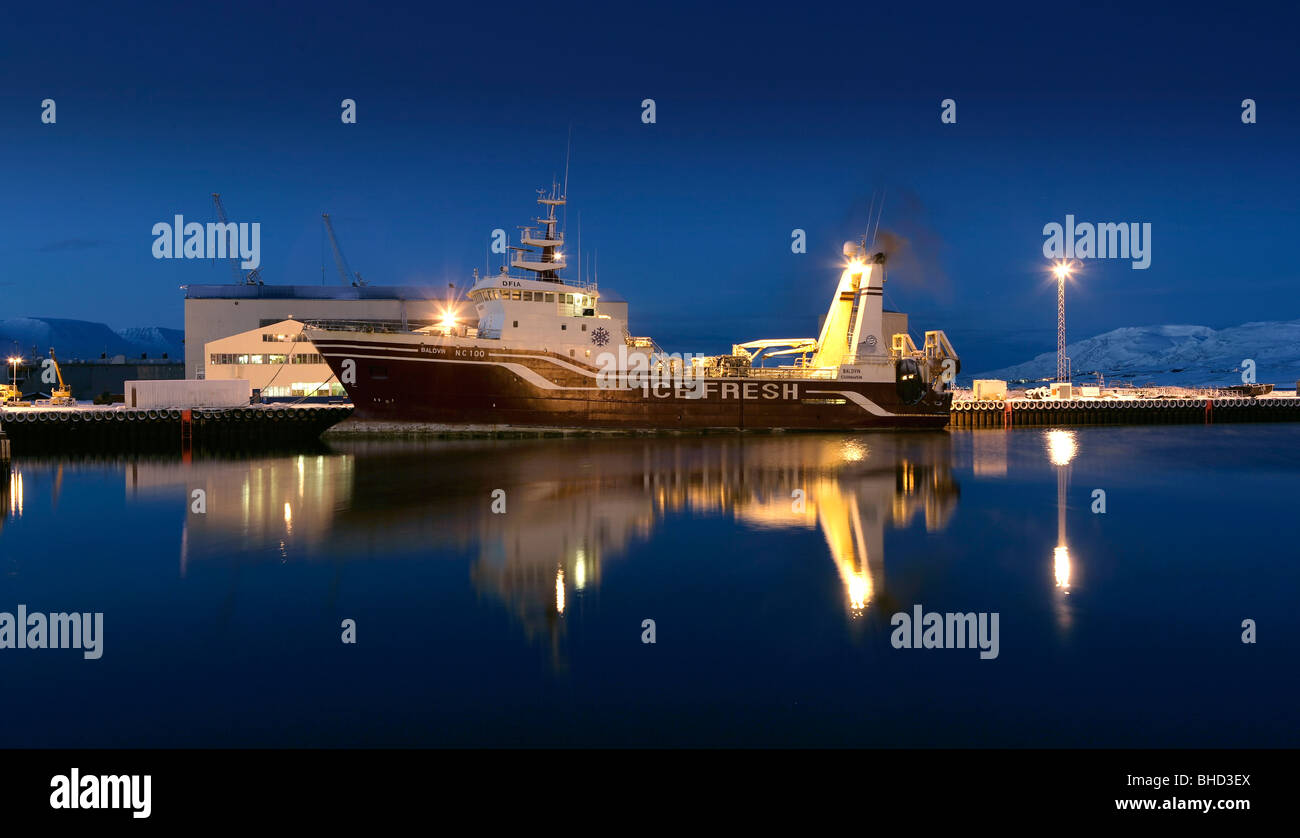 Fishing trawlers in arctic hi-res stock photography and images - Alamy