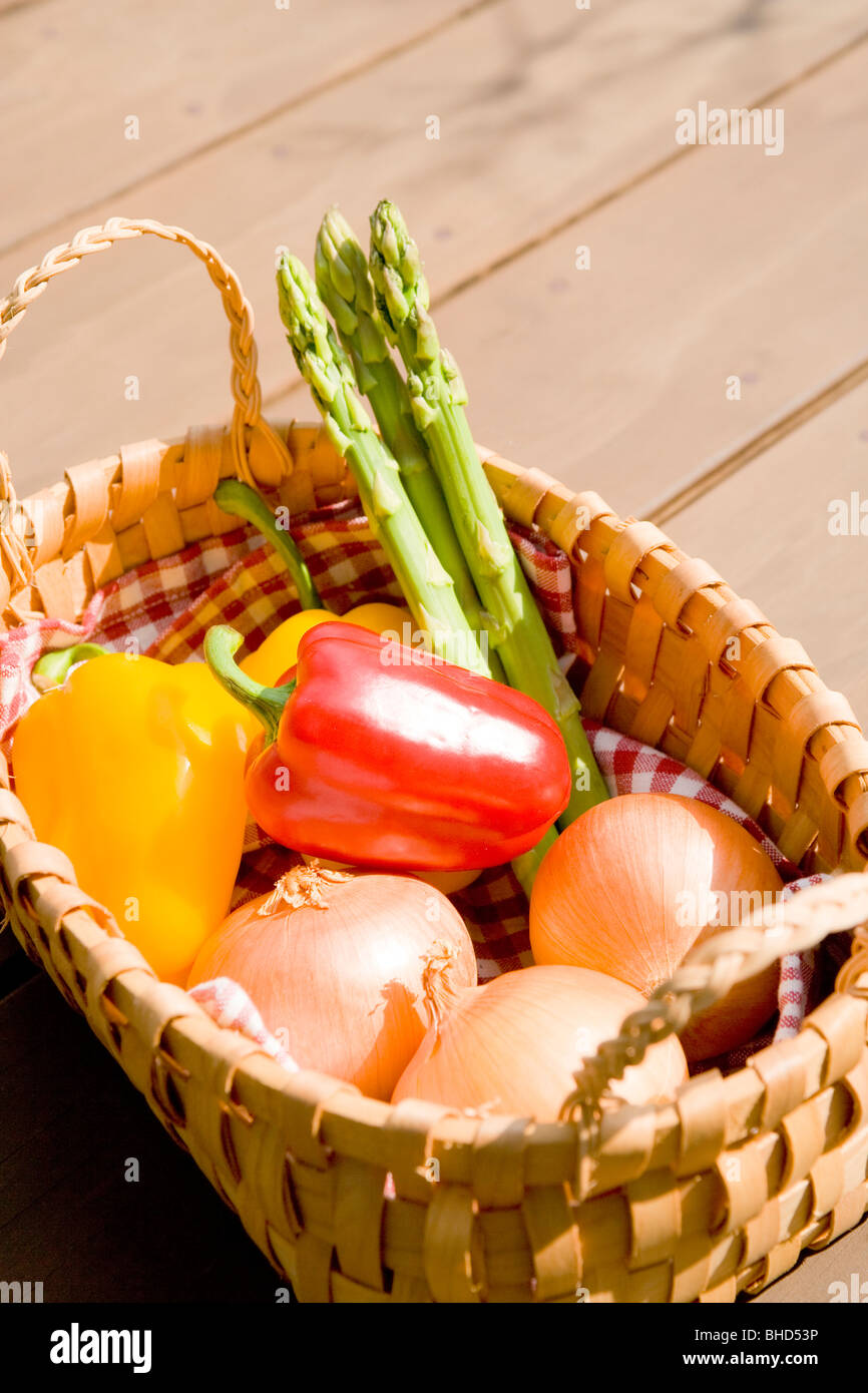 Bamboo basket vegetables hi-res stock photography and images - Alamy
