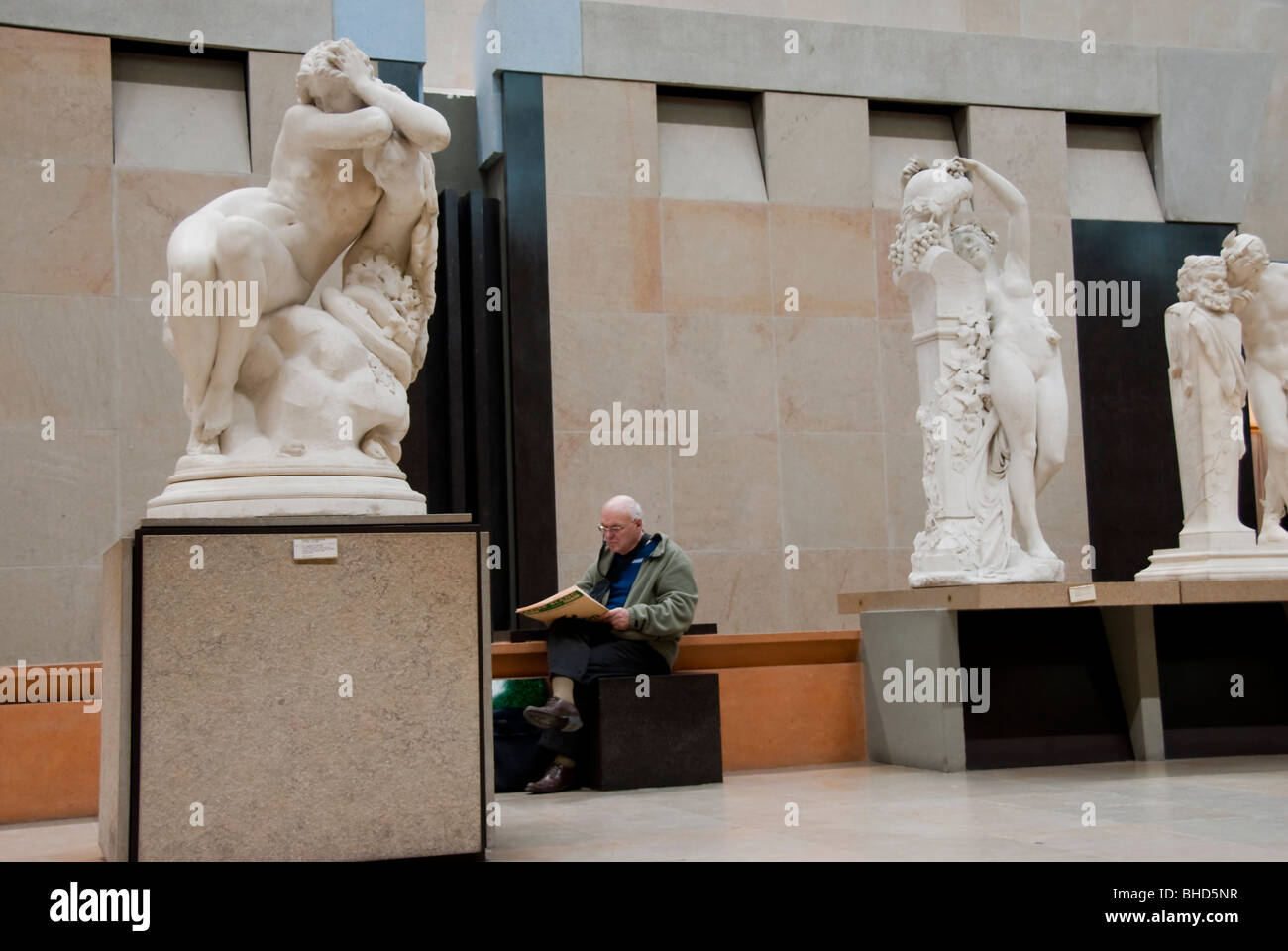 Old man drawing sculptures inside hi-res stock photography and images ...