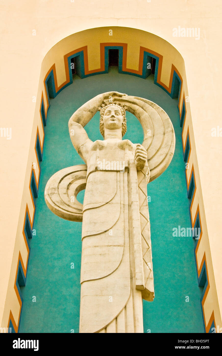 "Confederacy" monument in front of Centennial Building in Fair Park ...