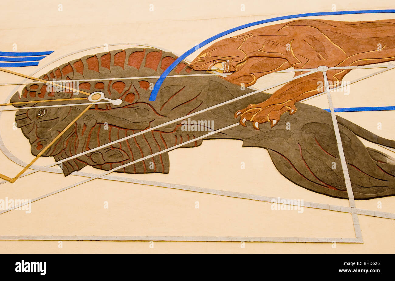 Bas-relief "Streamline" by Pierre Bourdelle on the exterior of ...