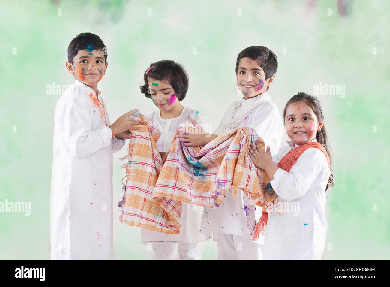 Children cloth hi-res stock photography and images - Alamy