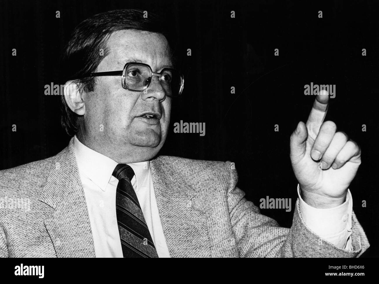 Handlos, Franz, * 9.12.1939, German politician, member of the German ...