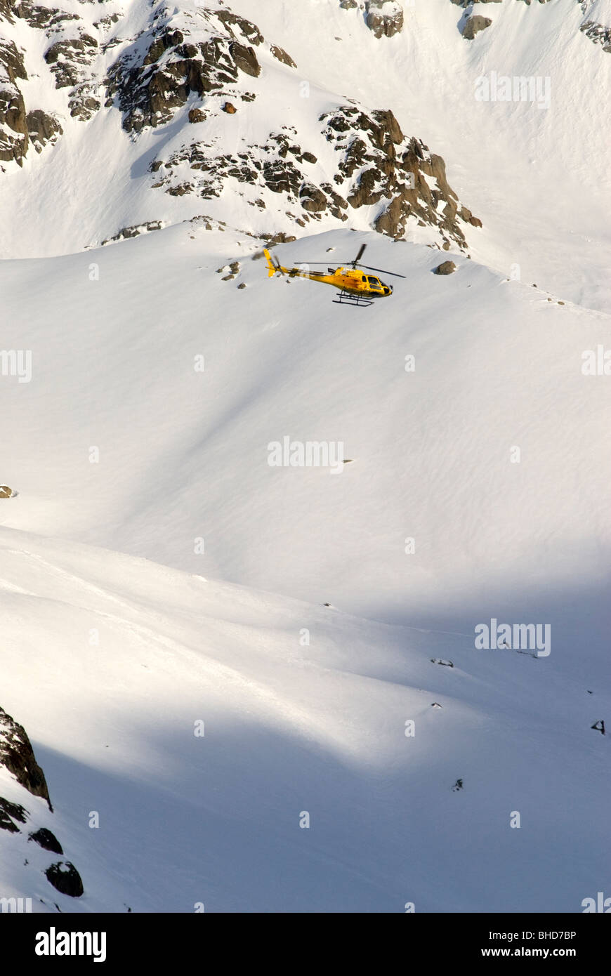 Heli helicopter skiing hi-res stock photography and images - Alamy