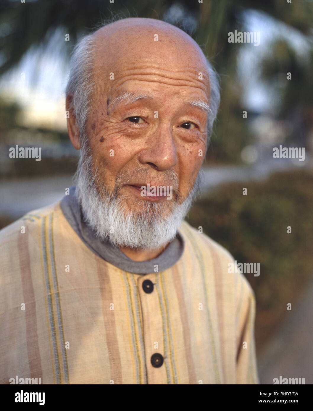 Healthy Okinawan Elderly Octogenarian Man Stock Photo - Alamy