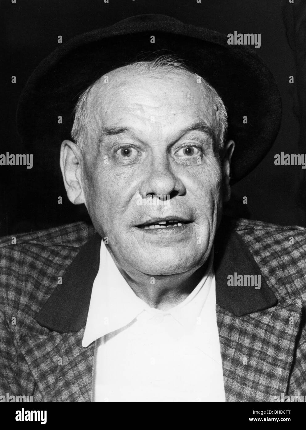 Oskar maria graf Black and White Stock Photos & Images - Alamy