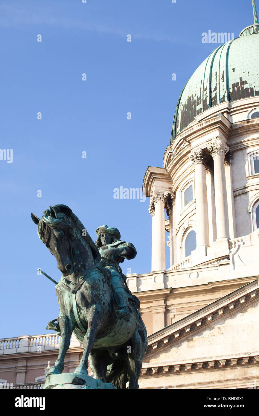 king St. Stephan statue in front of Buda castle Stock Photo - Alamy
