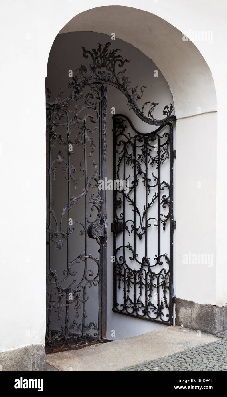Ornate wrought iron gates hi-res stock photography and images - Alamy