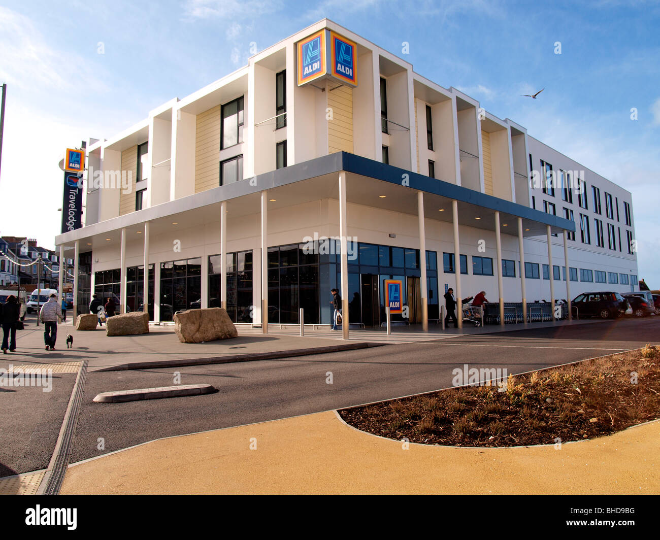 New Aldi store and Travelodge in Newquay, Cornwall Stock Photo - Alamy