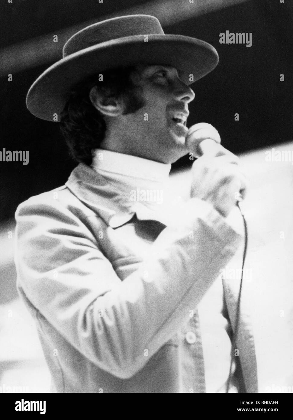 The canadian singer hi-res stock photography and images - Alamy