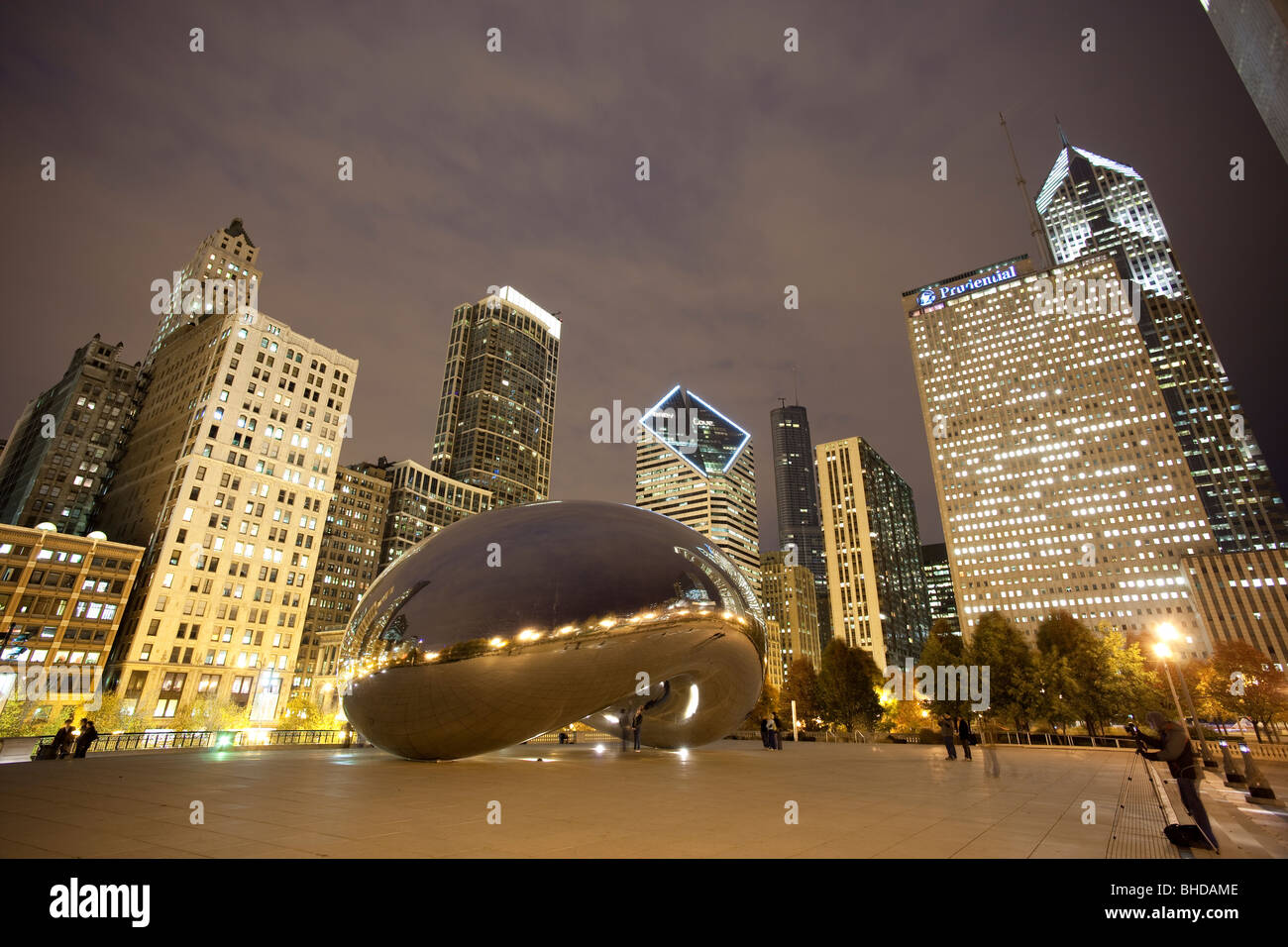 The Cloud Gate sculpture also known as "the bean" in Millennium park ...