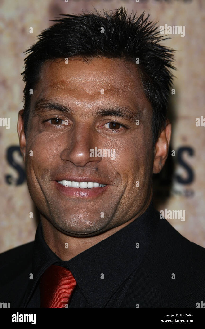 Manu bennett hi-res stock photography and images - Alamy
