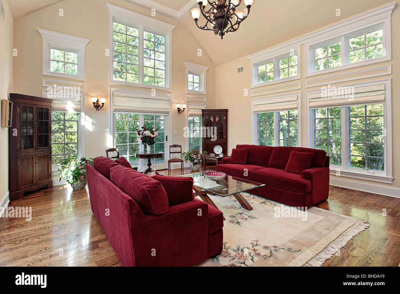 Two story windows hi-res stock photography and images - Alamy