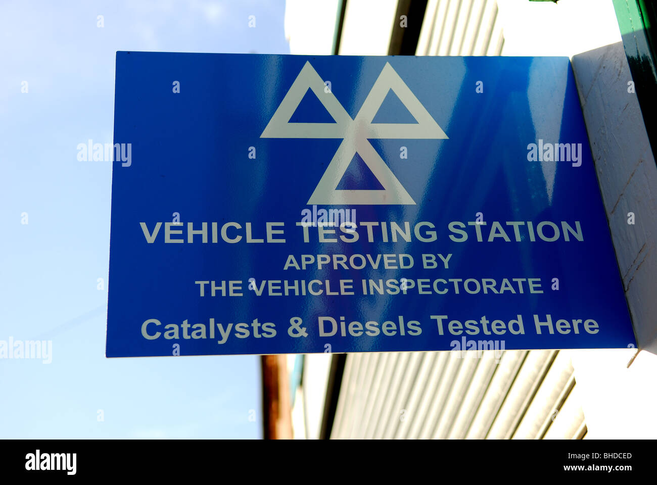 Vehicle Testing Station Sign Stock Photo - Alamy