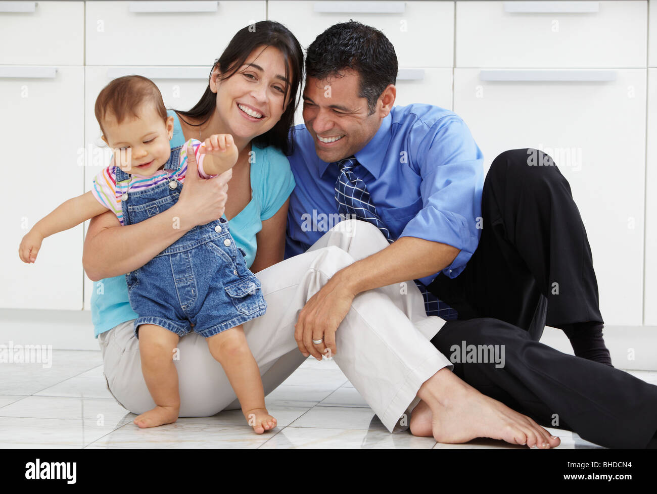 Cuban family life hi-res stock photography and images - Alamy