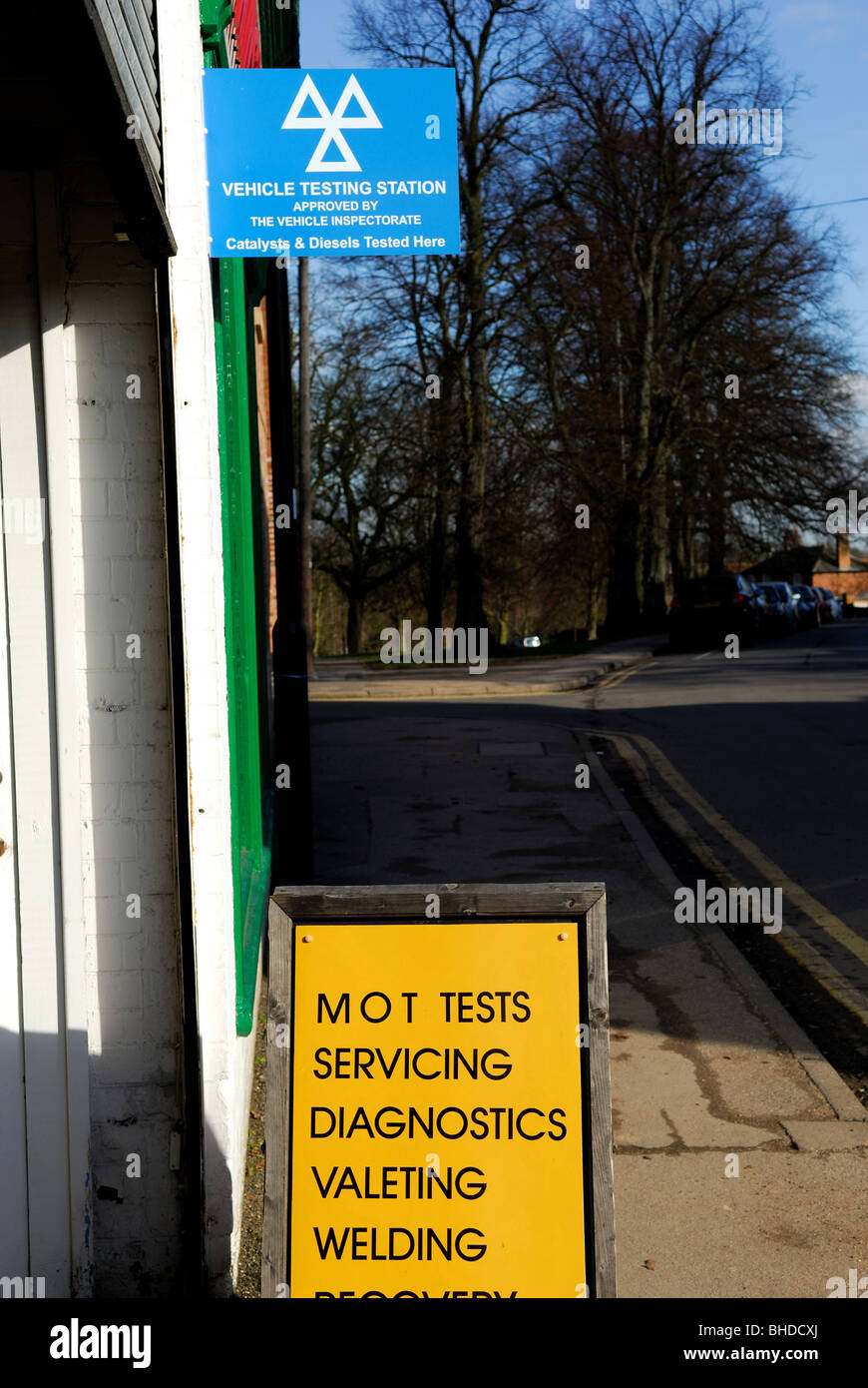 Vehicle Testing Station Sign Stock Photo - Alamy