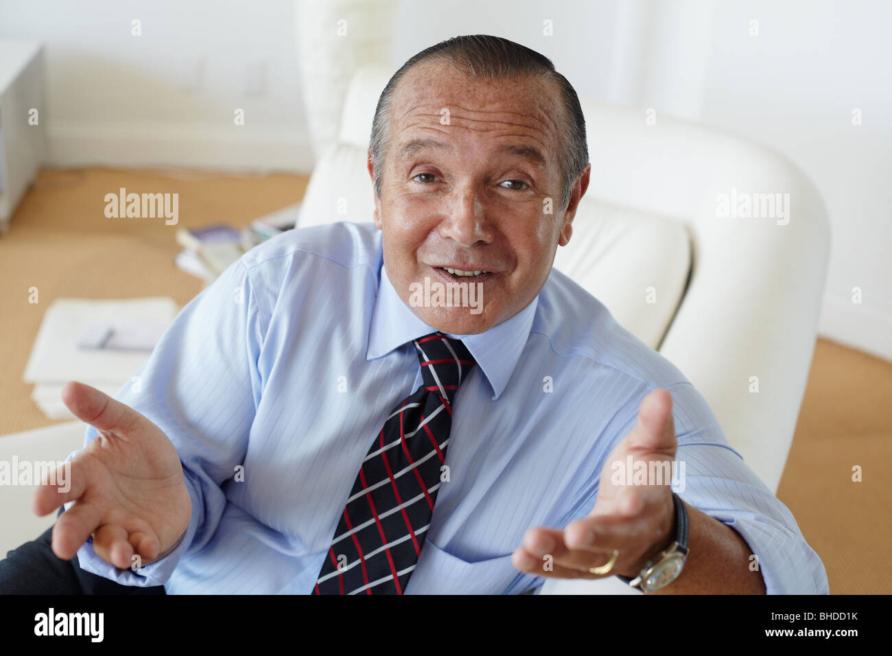 Businessman shrugging hi-res stock photography and images - Alamy