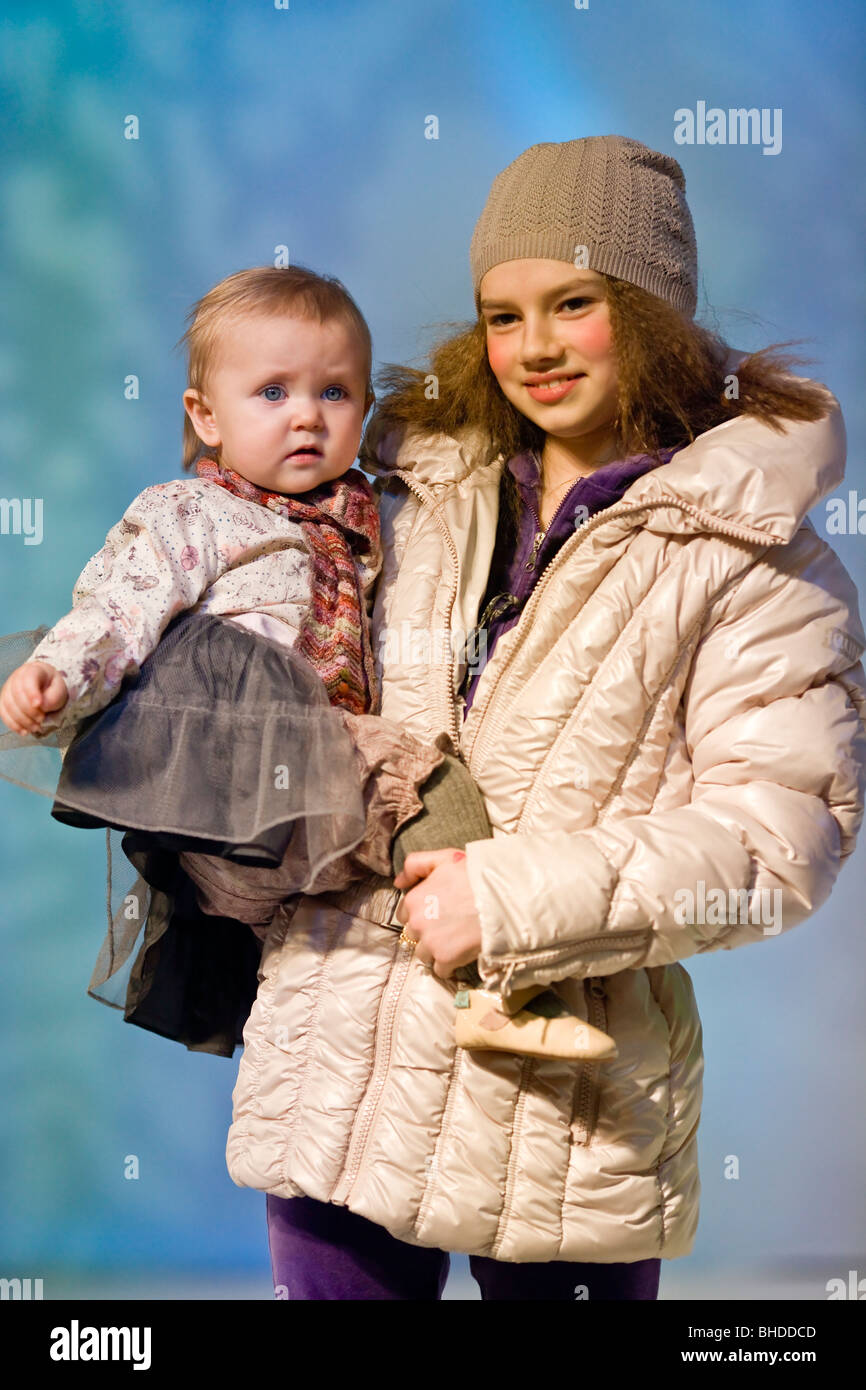 Child girl model catwalk hi-res stock photography and images - Alamy