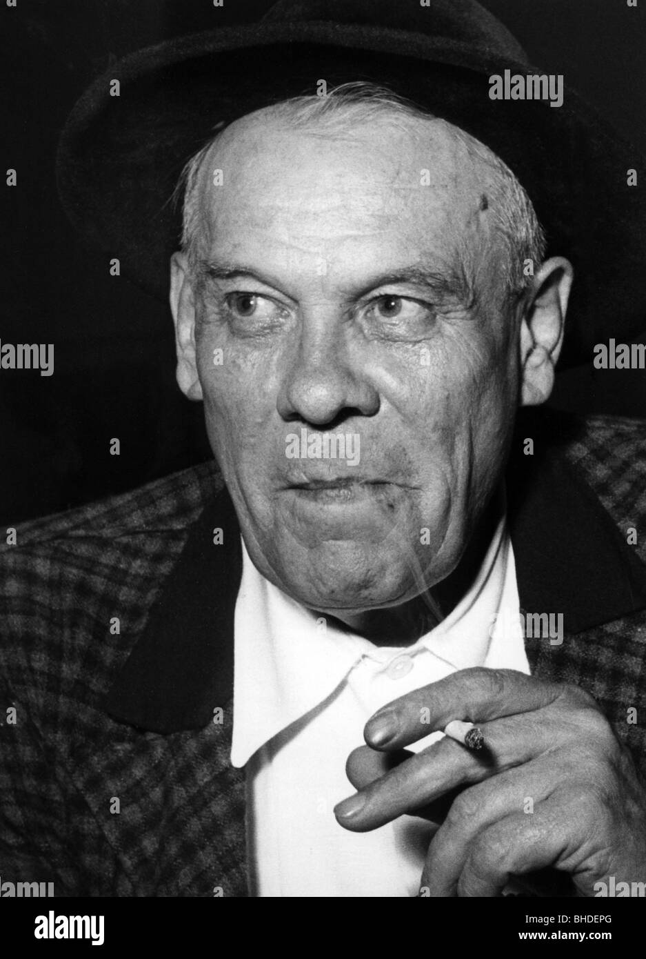 Graf, Oskar Maria, 22.7.1894 - 28.6.1967, German author / writer ...