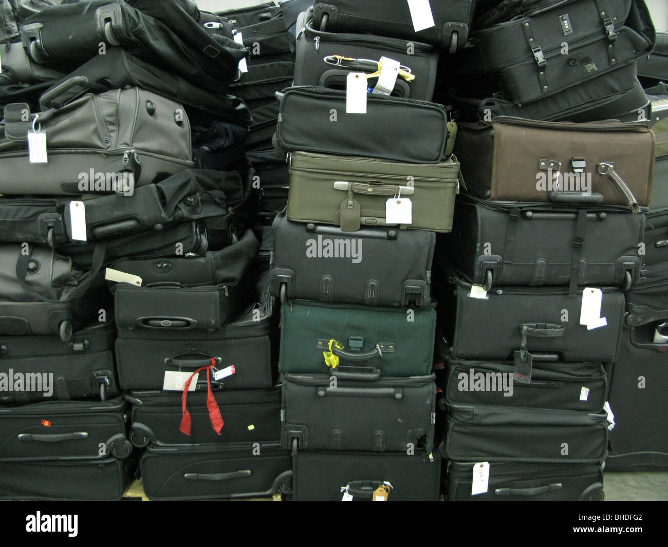 Damaged luggage airport hi-res stock photography and images - Alamy