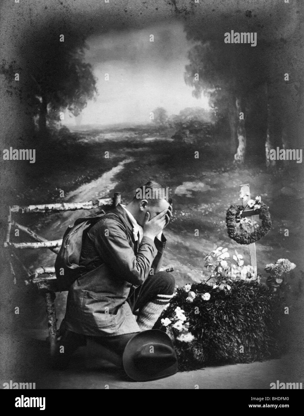 Mourning grave hi-res stock photography and images - Alamy