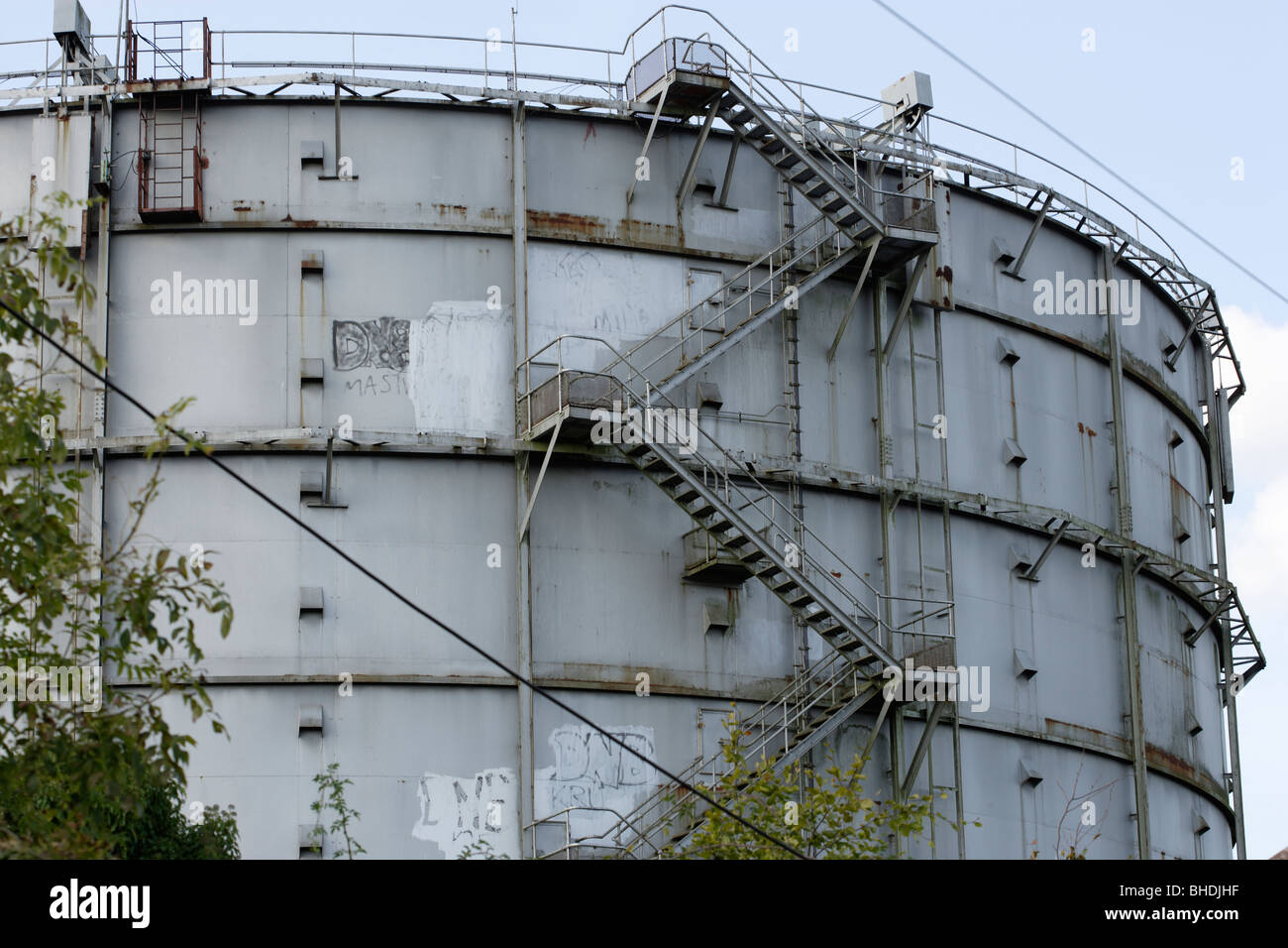 Gasometer england hi-res stock photography and images - Alamy