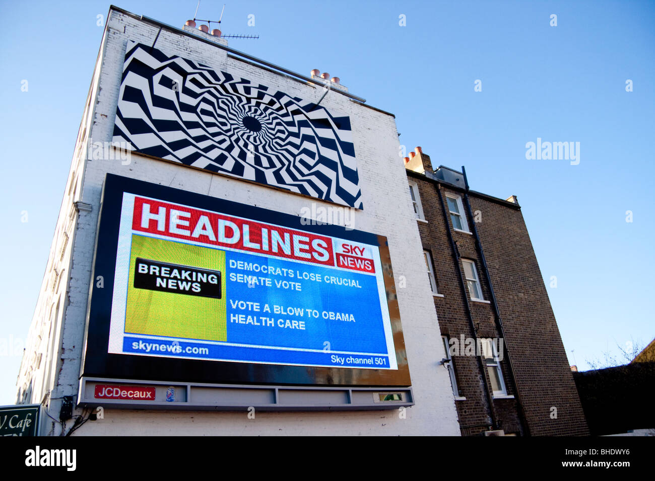City Advertising Hoarding Stock Photos & City Advertising Hoarding ...