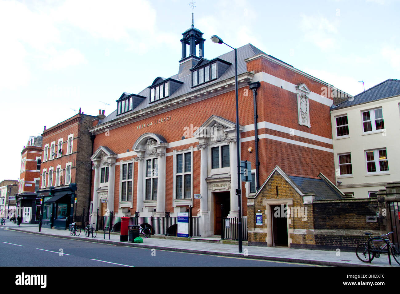 Fulham road sw6 hi-res stock photography and images - Alamy
