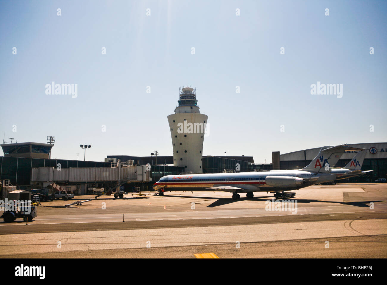 Atlanta airport control tower hi-res stock photography and images - Alamy