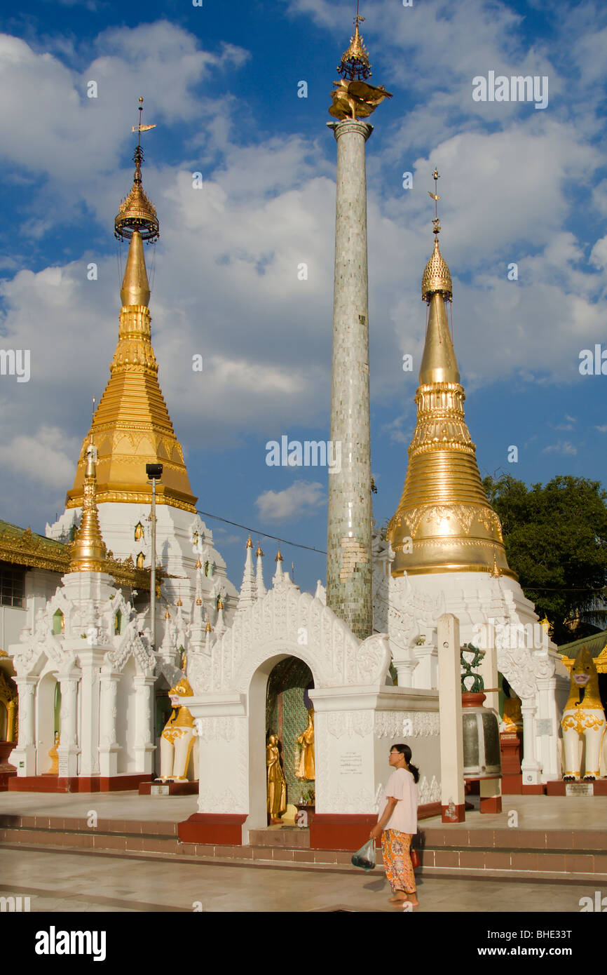Shwedagon Pagoda, Hamsa Tagundaing or Prayer pillar, Rangoon, Yangon ...