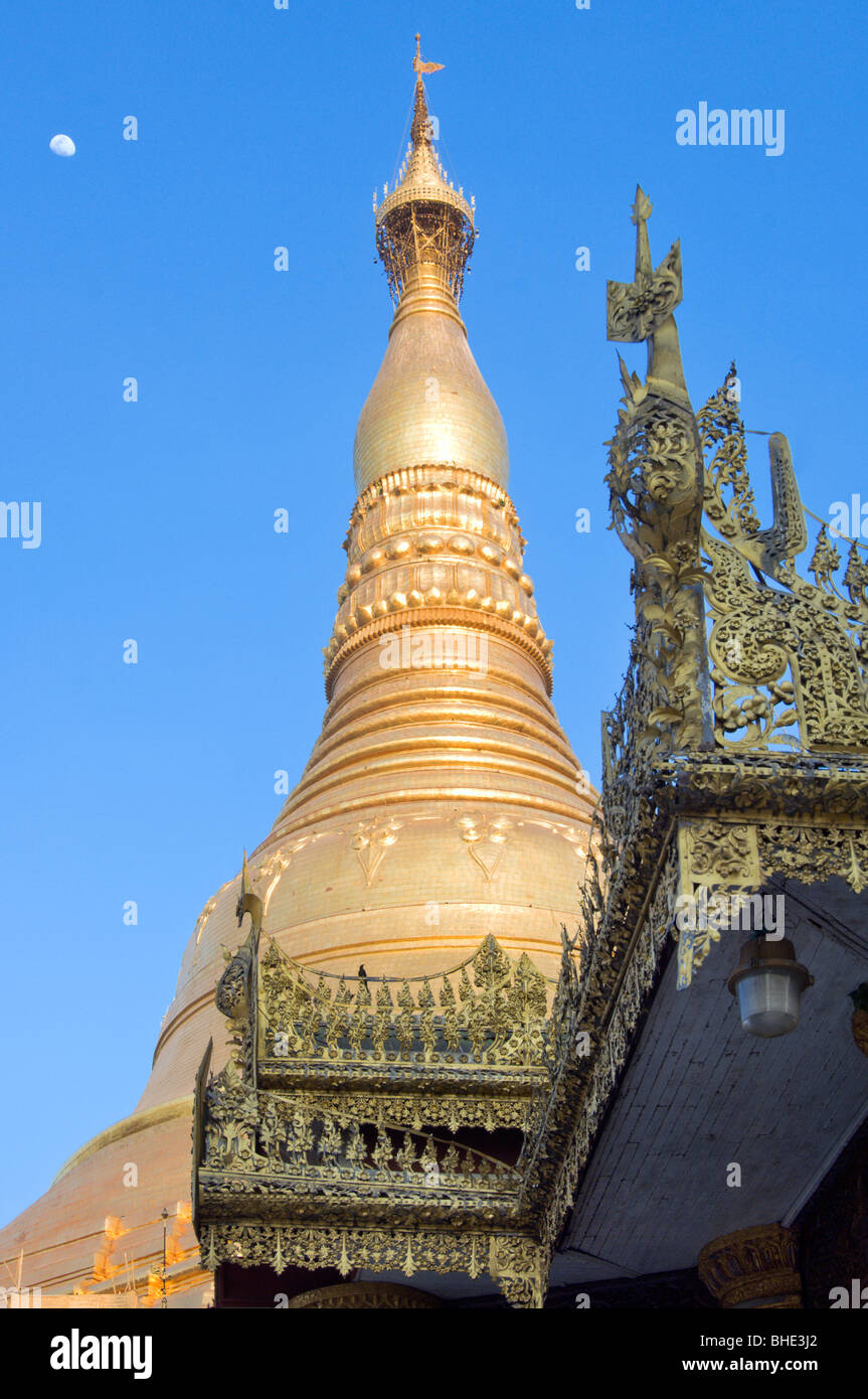 Summit of the Golden stupa, Shwedagon Pagoda, Rangoon, Yangon; Burma, Myanmar Stock Photo - Alamy