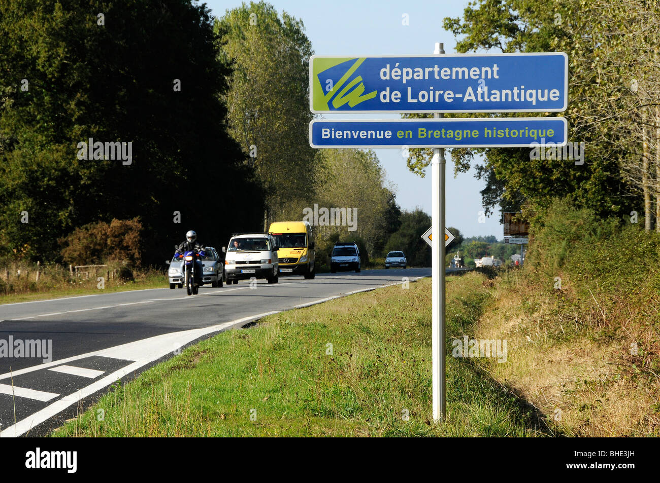 Sign "Bienvenue en Bretagne historique" ("Welcome to the historical ...