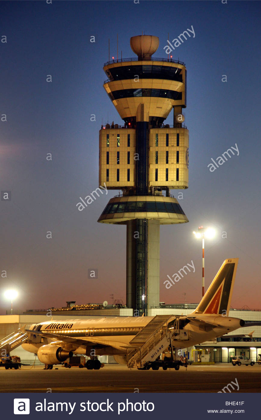 Planes Control Tower High Resolution Stock Photography and Images - Alamy
