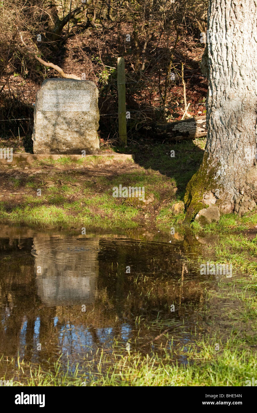 Source of the river thames hi-res stock photography and images - Alamy