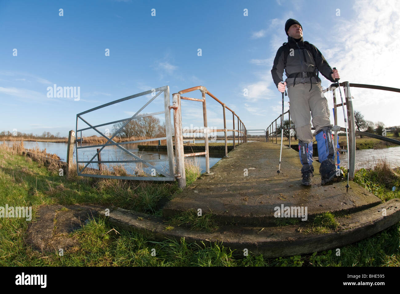 Thames path national trail walking hi-res stock photography and images ...