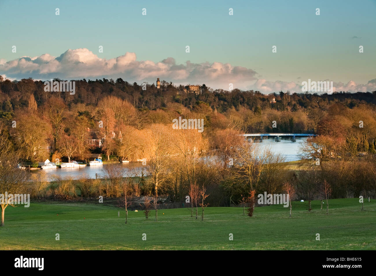 River Thames at Cookham Bridge, Berkshire, Uk Stock Photo - Alamy