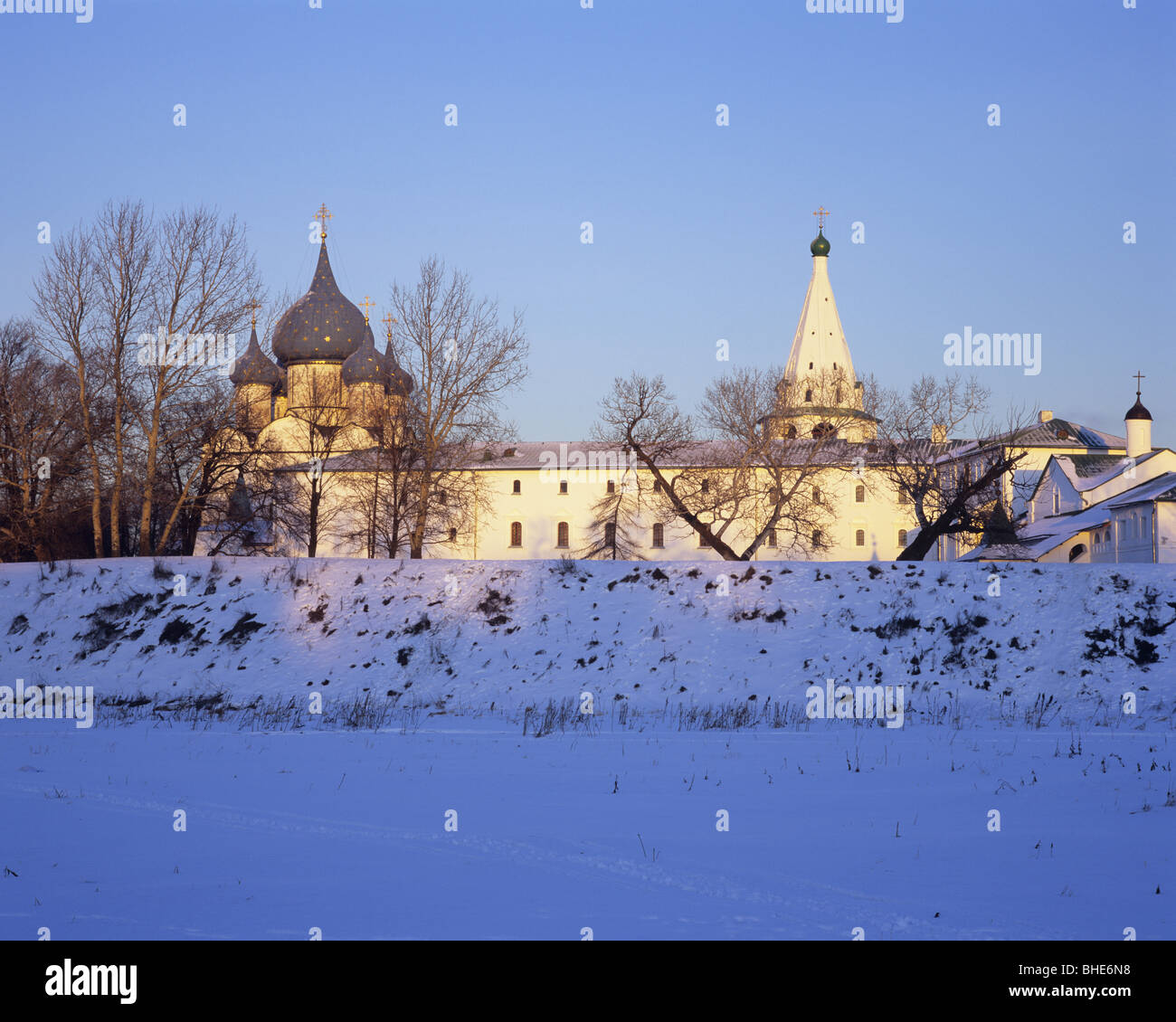 Suzdal kremlin hi-res stock photography and images - Alamy