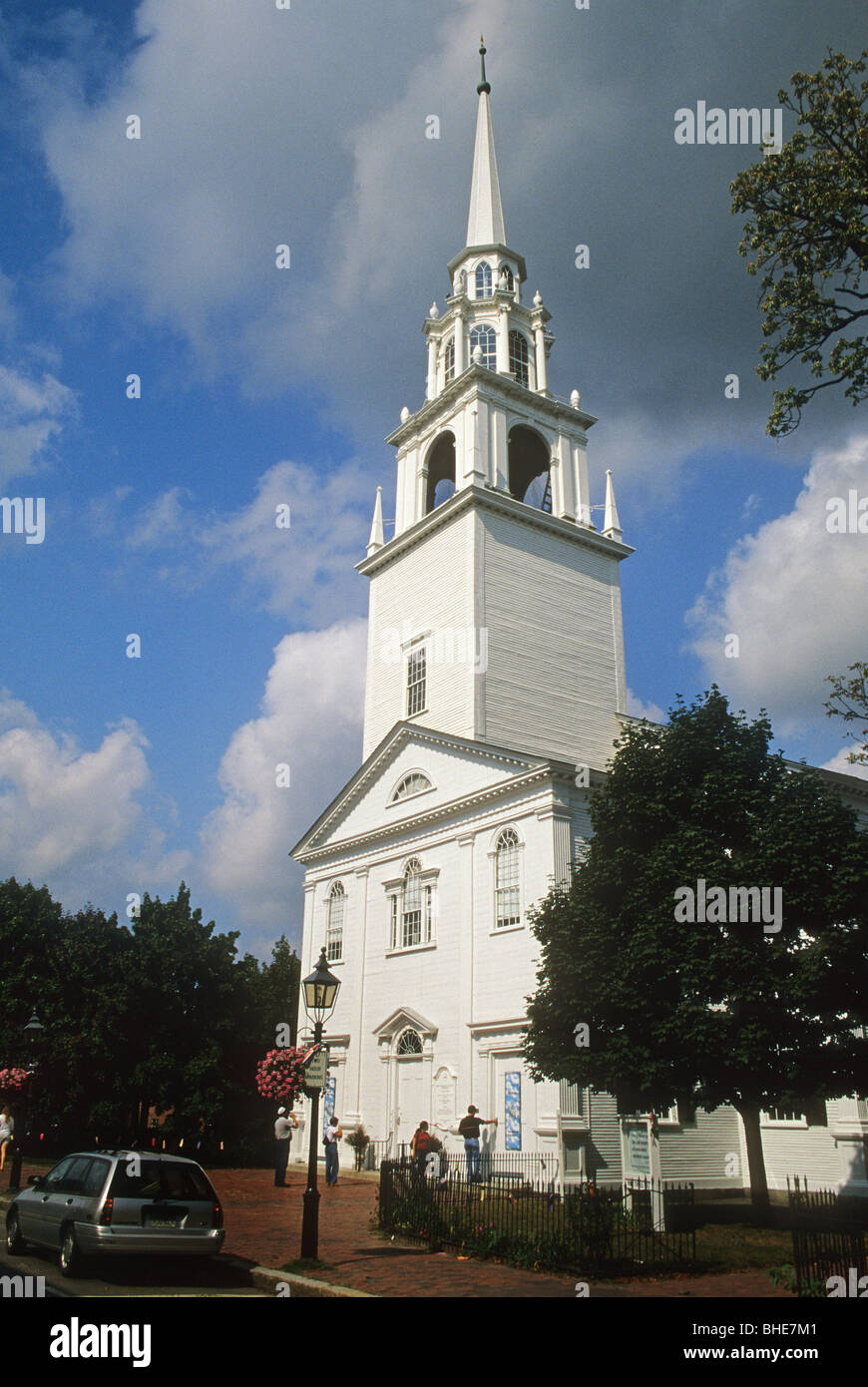 New england church 1800s hi-res stock photography and images - Alamy