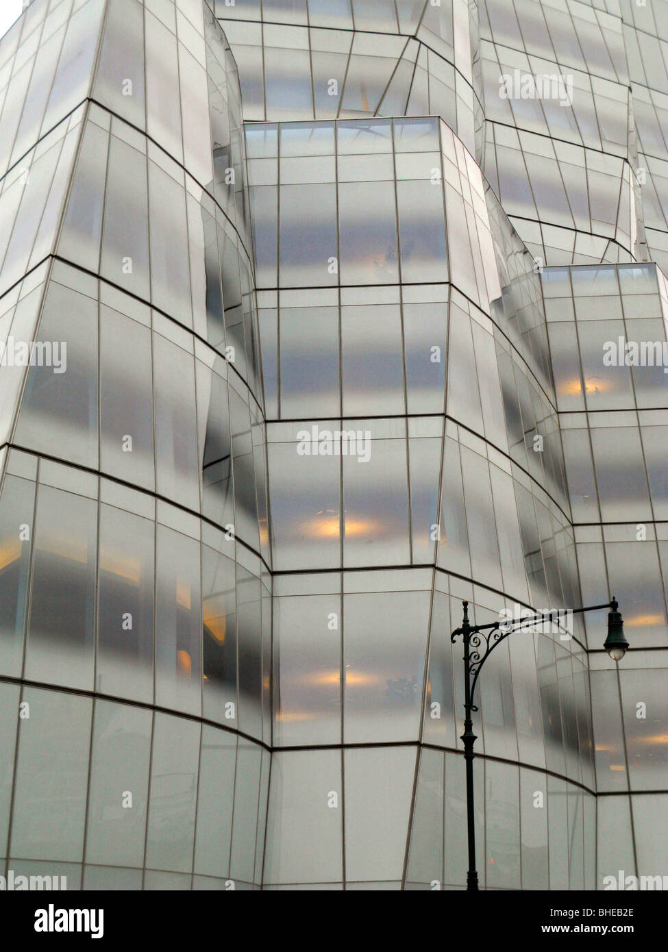 IAC building Frank Gehry Stock Photo - Alamy