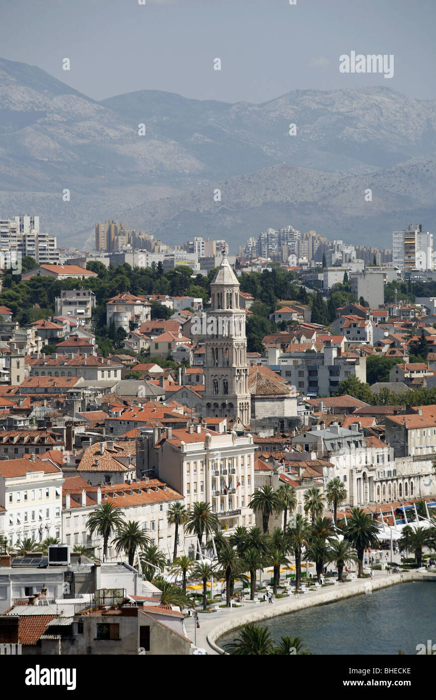 Split cities hi-res stock photography and images - Alamy