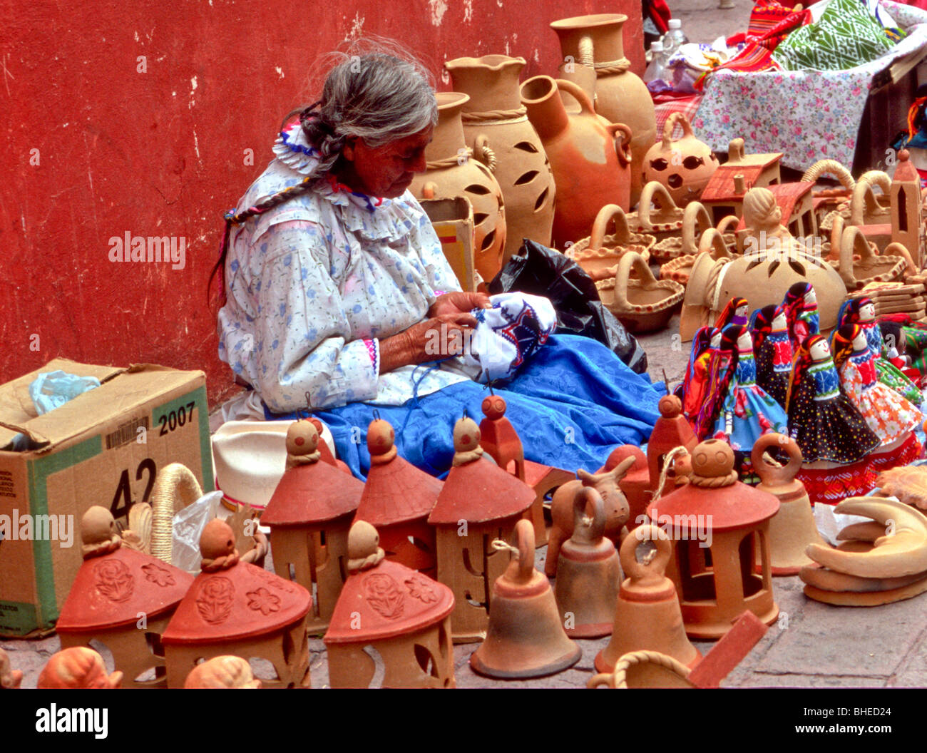 Mexican crafts hi-res stock photography and images - Alamy