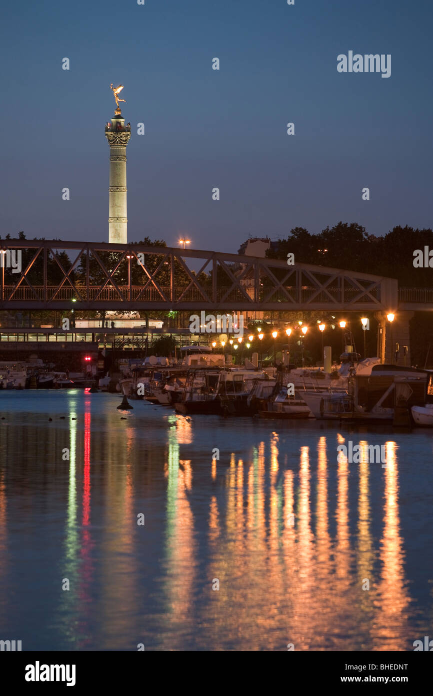Port de Plaisance de Paris - Arsenal, Colonne de Juillet, Paris, France ...
